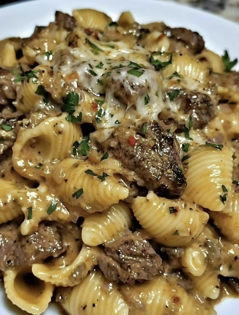 Creamy Paprika Steak Shells: A Rich and Comforting Pasta Dish – flavor ...